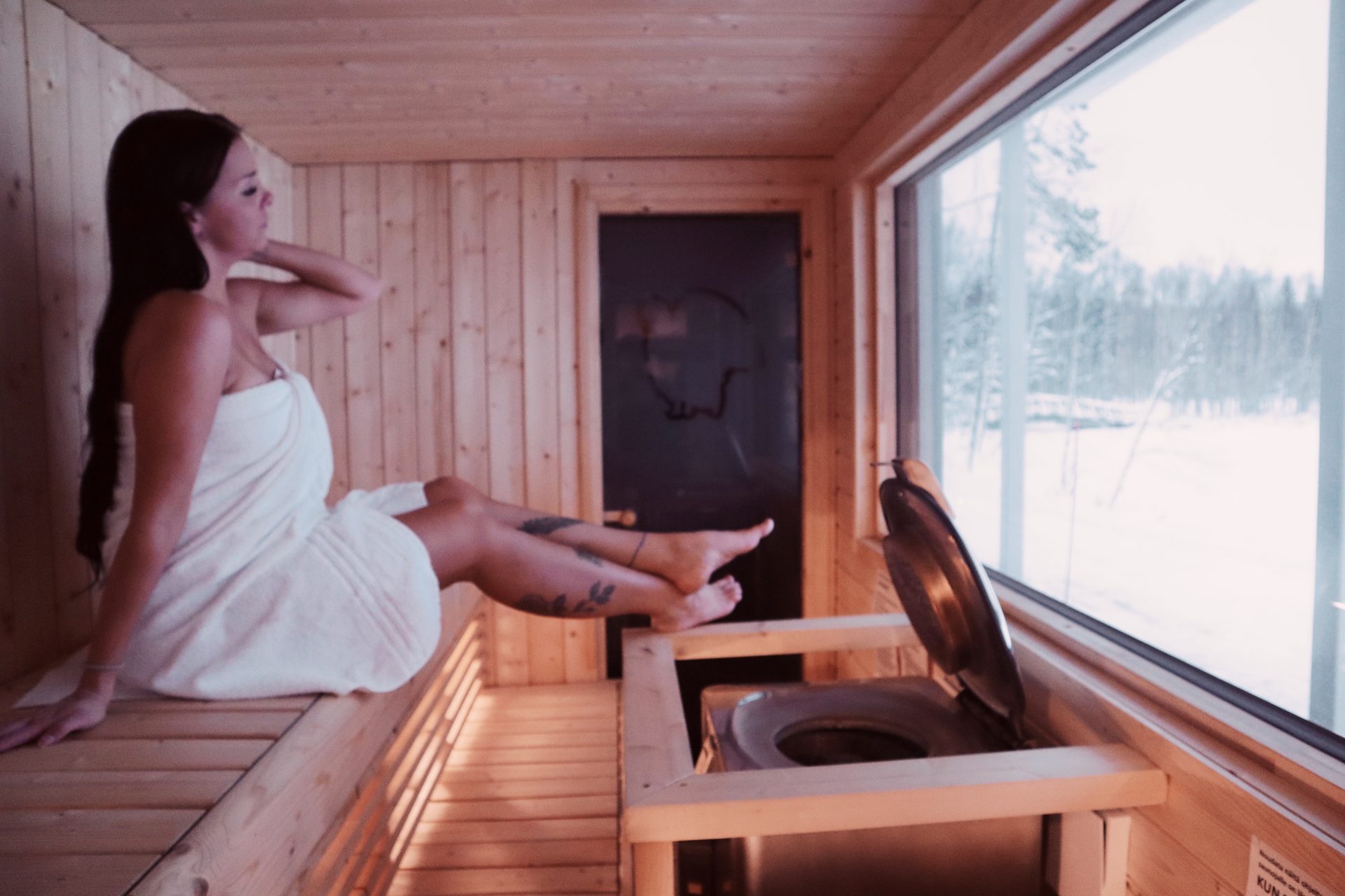 Saunas at Sauna Garden in winter - Paljakka